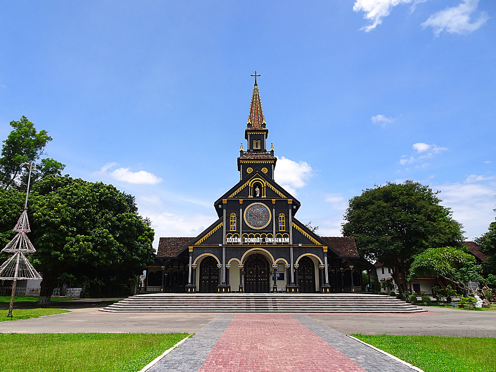Kon Tum wooden church - Viet Pilgrim Travel